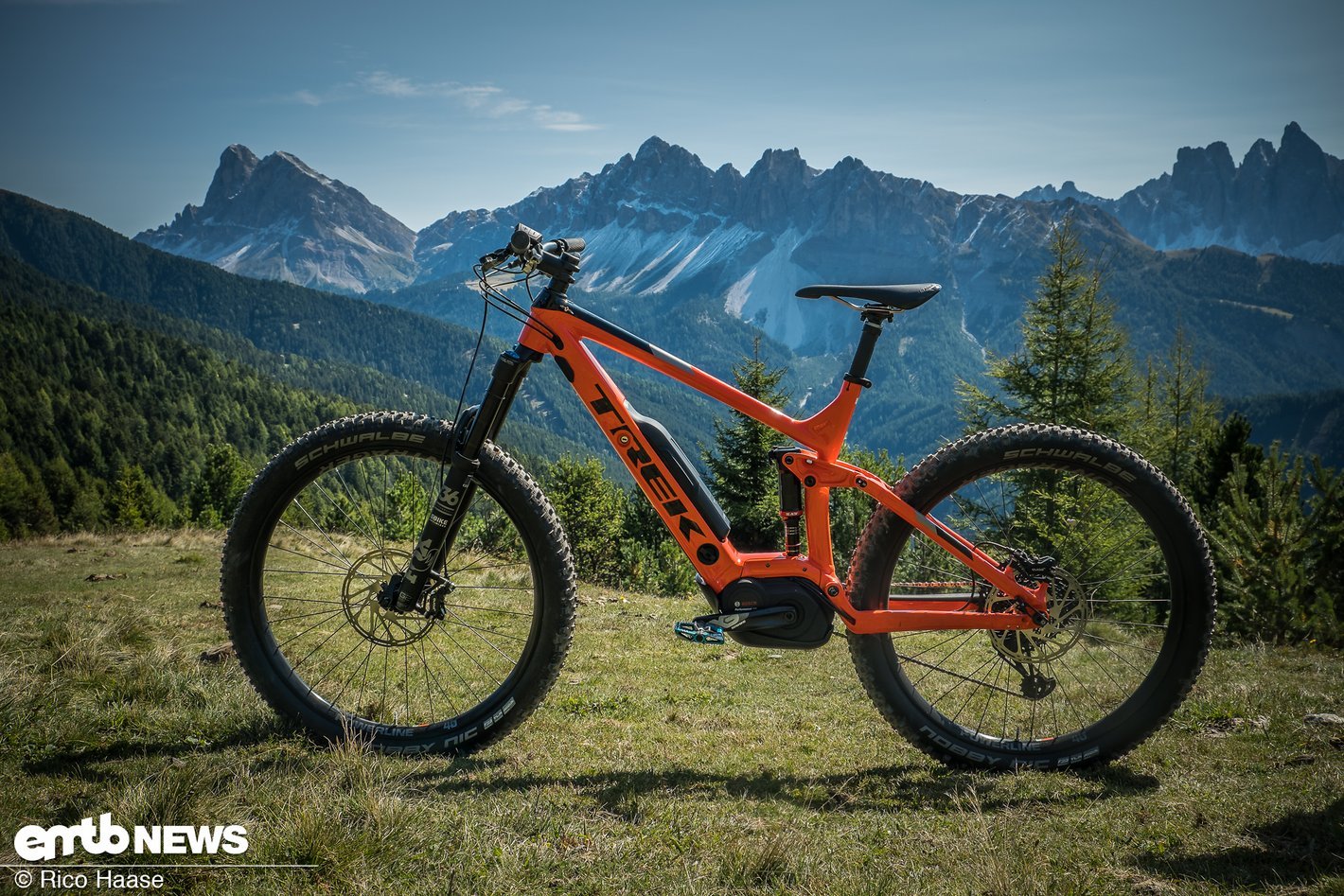 Trek Powerfly 9 LT Plus im Test: In Signalfarbe über den Trail – eMTB ...