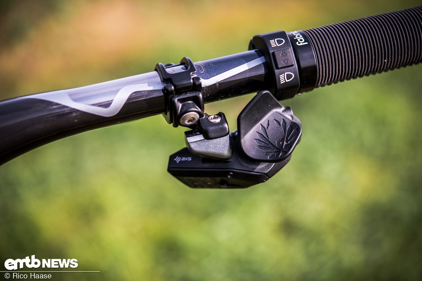 SRAM Update für AXS-Controller: Rocker Paddle – Update für bessere ...