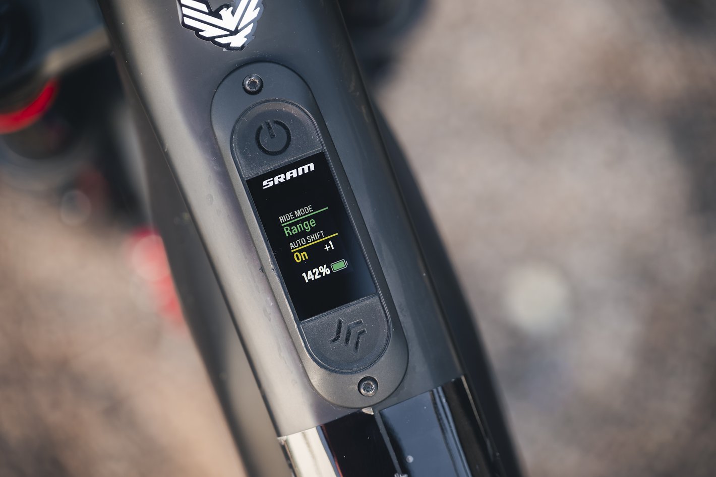 SRAM Eagle Powertrain Range Extender Zusatzakku: 250Wh Leistung und bis zu 40 % mehr Fahrzeit ...