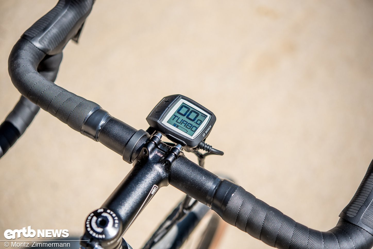 Foto: Das Bosch Purion-Display ist mittig vor dem Lenk…