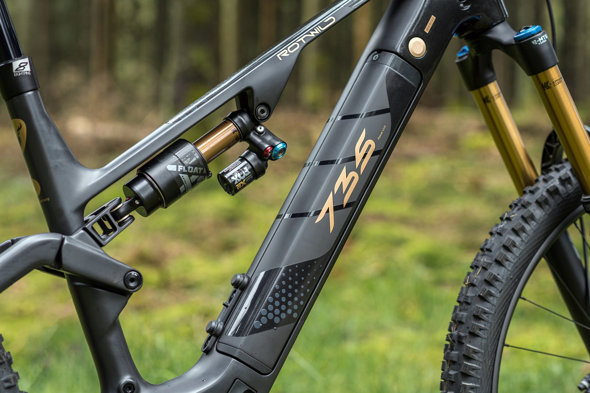 Rotwild R.E735: neues E-MTB mit Carbonrahmen und Shimano EP801!