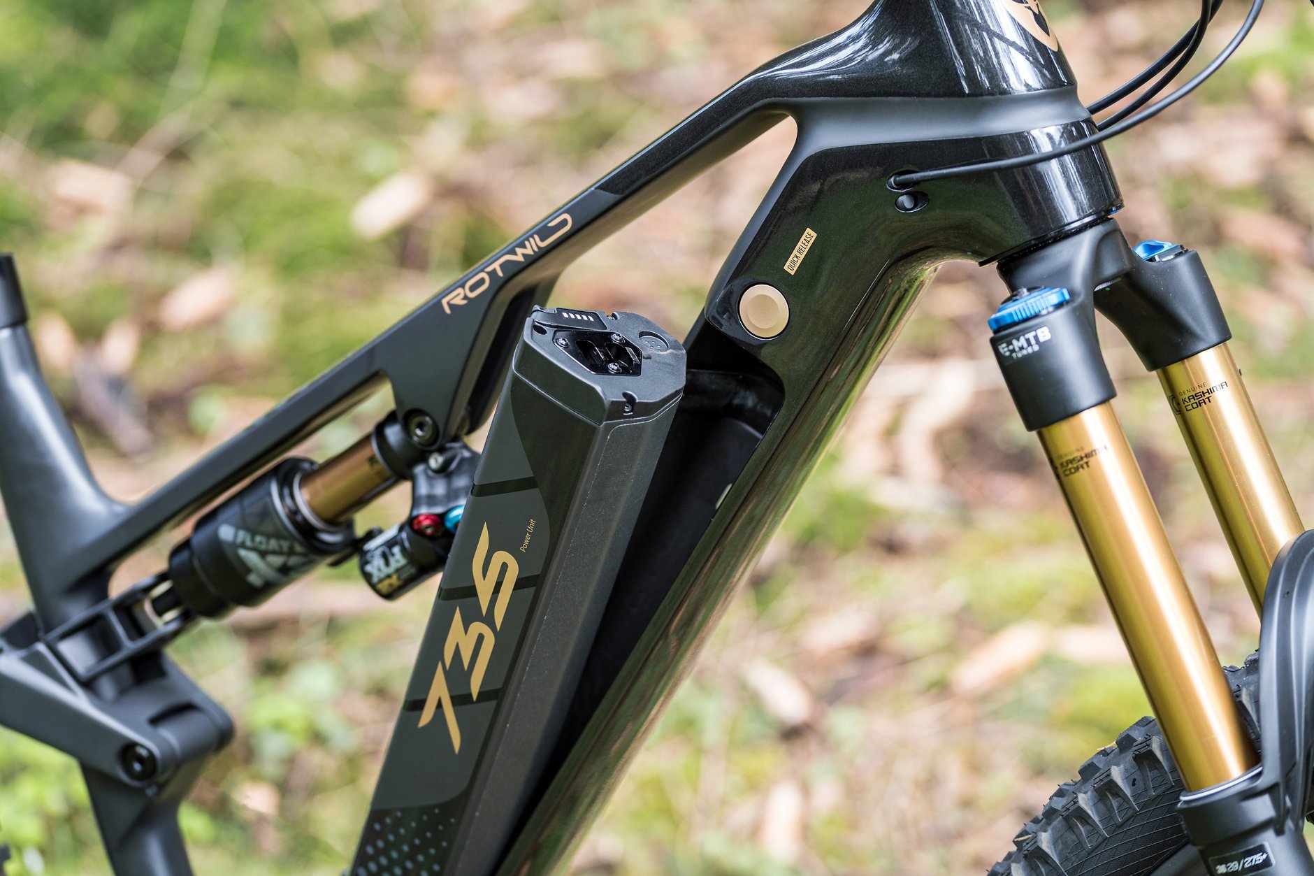 Rotwild R.E735: neues E-MTB mit Carbonrahmen und Shimano EP801!