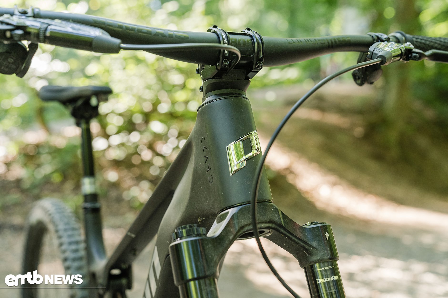 Propain Ekano CF mit SRAM Powertrain und Carbonrahmen