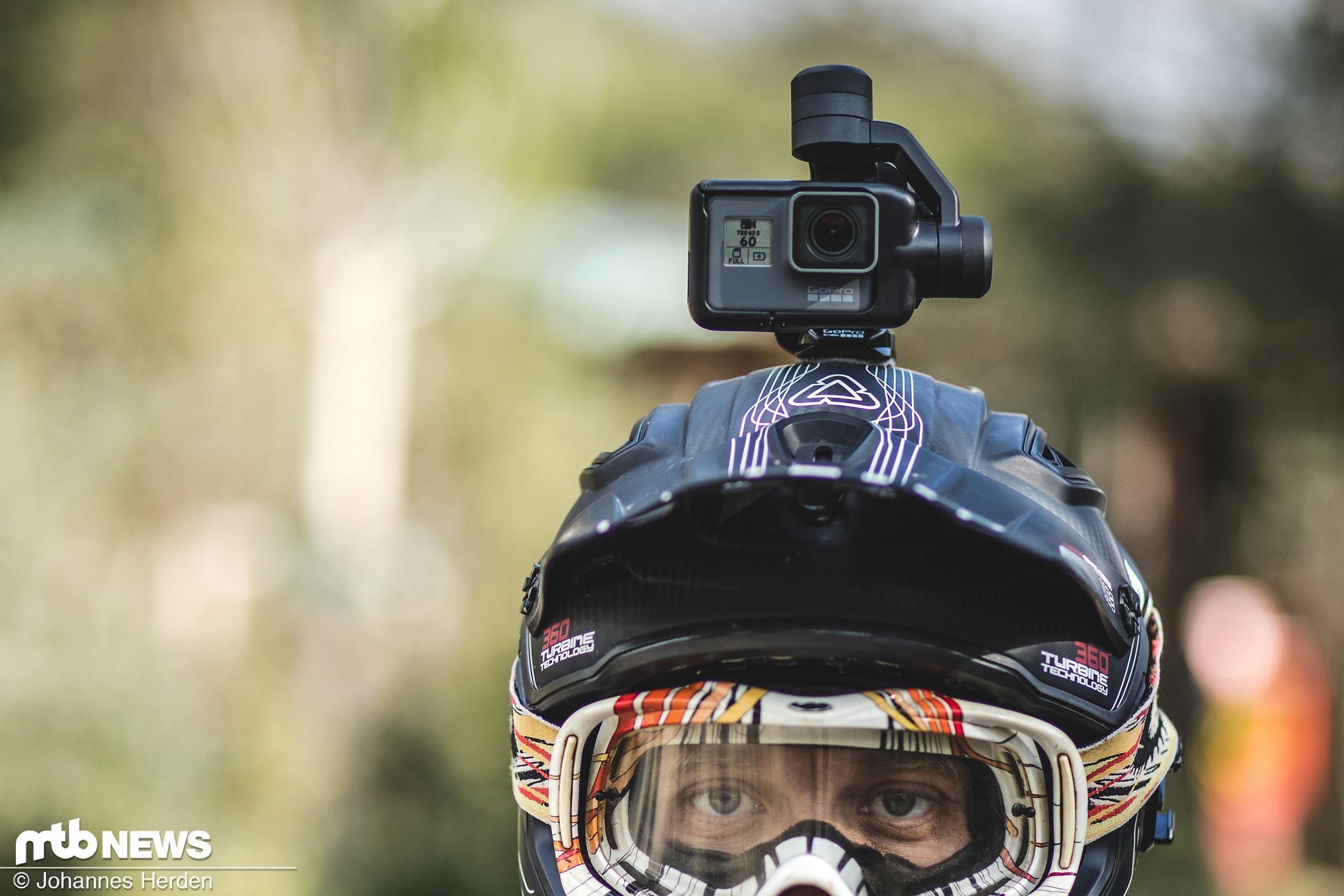Foto: Auf dem Helm montiert ist die Kamera am geschütz…