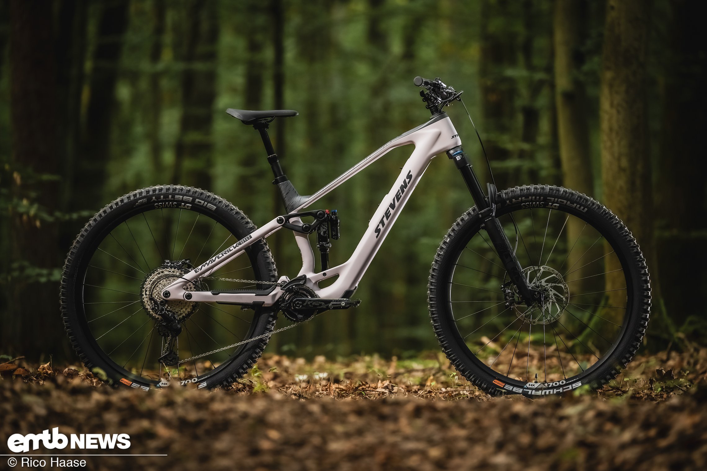 E-Bikes mit TQ Motor – 13 aktuelle Light-E-MTB mit TQ-HPR50