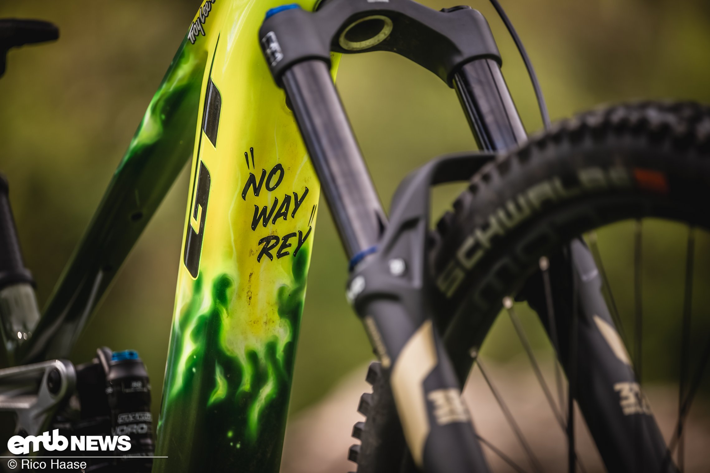 Fotostory: Hans „No Way“ Rey auf Prototyp von GT gesichtet – eMTB-News.de