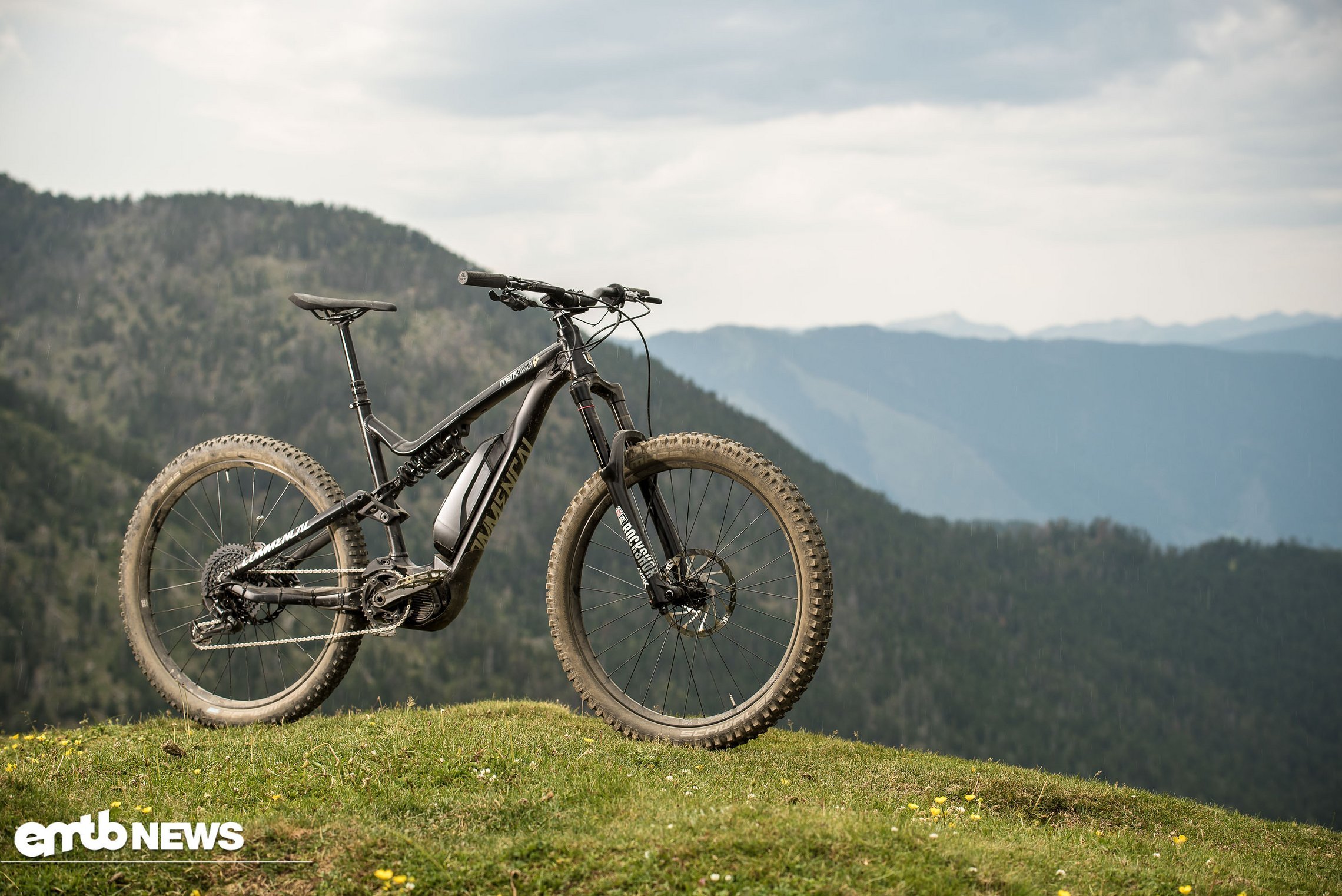 Ein E-Bike für Alles?: Commençal Meta Power im Test – eMTB-News.de