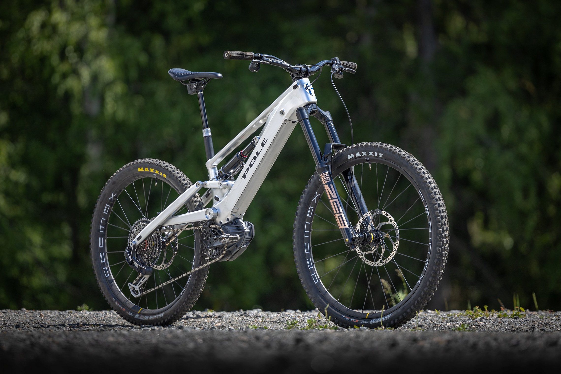 Neue E-MTB Pole Sonni &Pole Voima: CNC-Fräsporn – eMTB-News.de