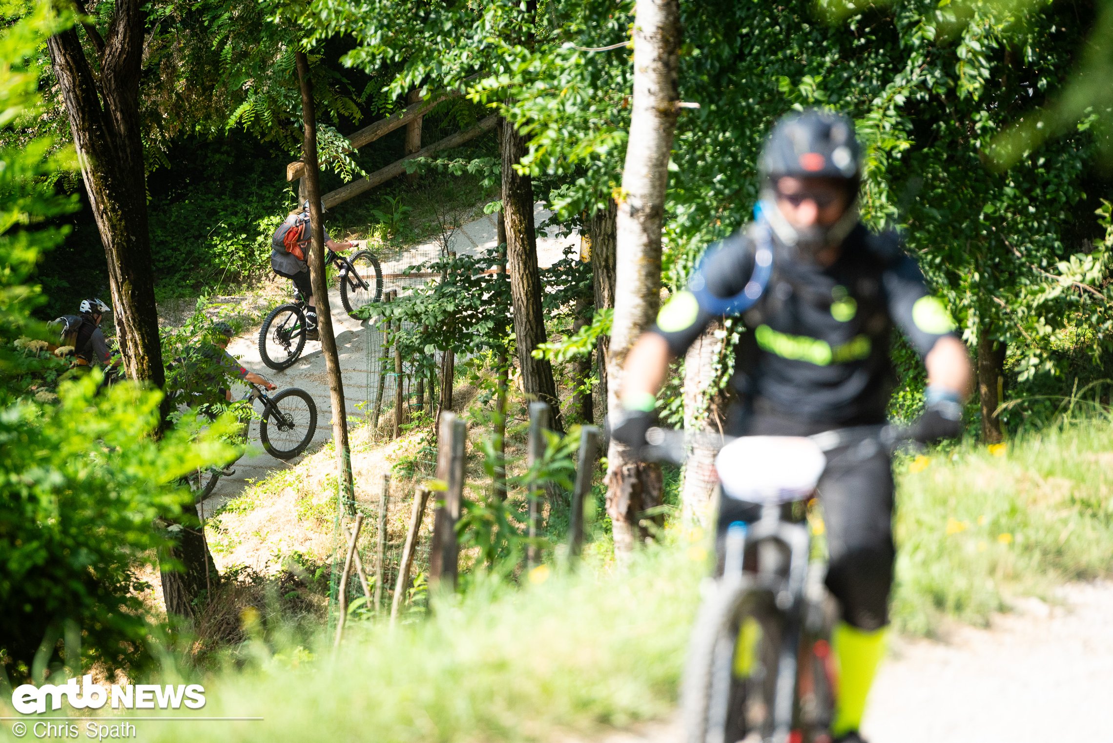 Thok Tribe 2025 – Fotostory: 300 Fans italienischer E-Bikes feiern eine ...
