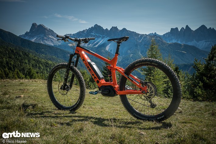 Trek Powerfly 9 LT Plus im Test: In Signalfarbe über den Trail – eMTB ...