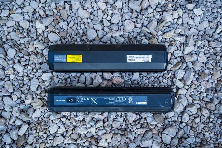 Foto: Im Bild gut zu erkennen, der Darfon-Akku mit 726…